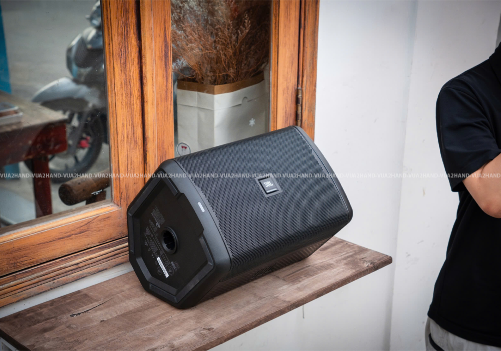 Trải nghiệm âm thanh di động tinh tế và tiện ích với JBL Eon One Compact